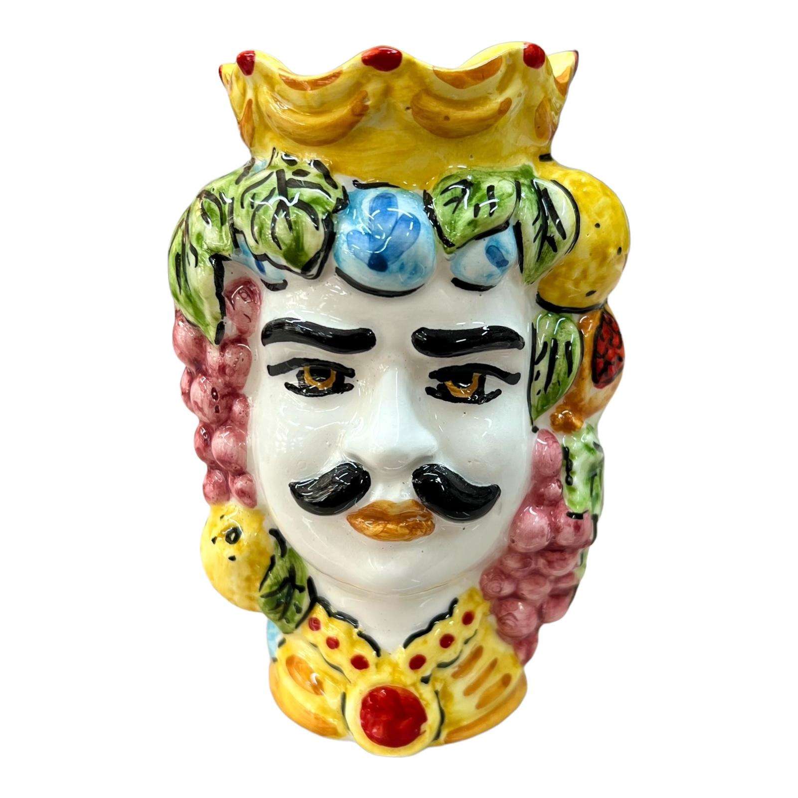 Teste di moro modello classico con frutta decorate Produzione ...